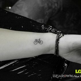Najlepsze tatuaże Rower. Inspiracje i pomysły w 2026 - dziarownia.pl
