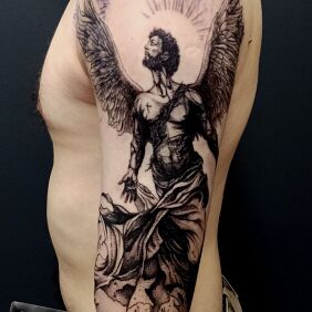 Tatuaże anioły (wzory i galeria) w 2025 - dziarownia.pl
